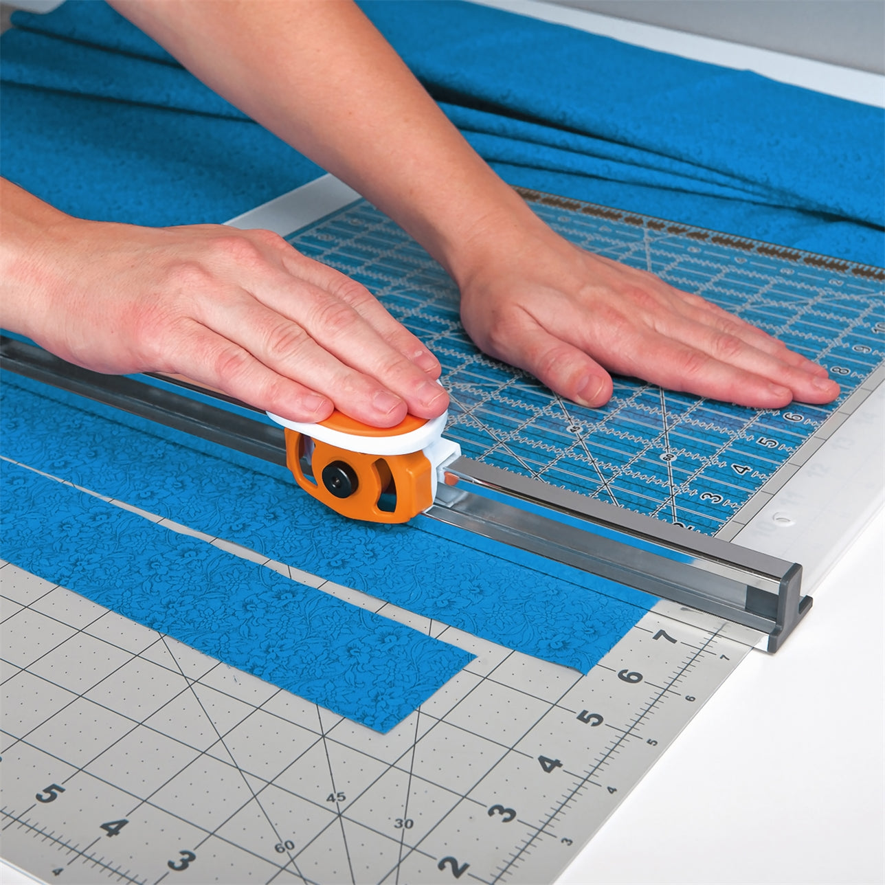 Fiskars 6" x 24" Rotary Cutter and Ruler Combo — AllStitch Embroidery ...